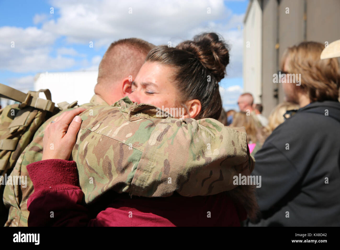 US Army National Guard farewell to family and friends before leaving ...