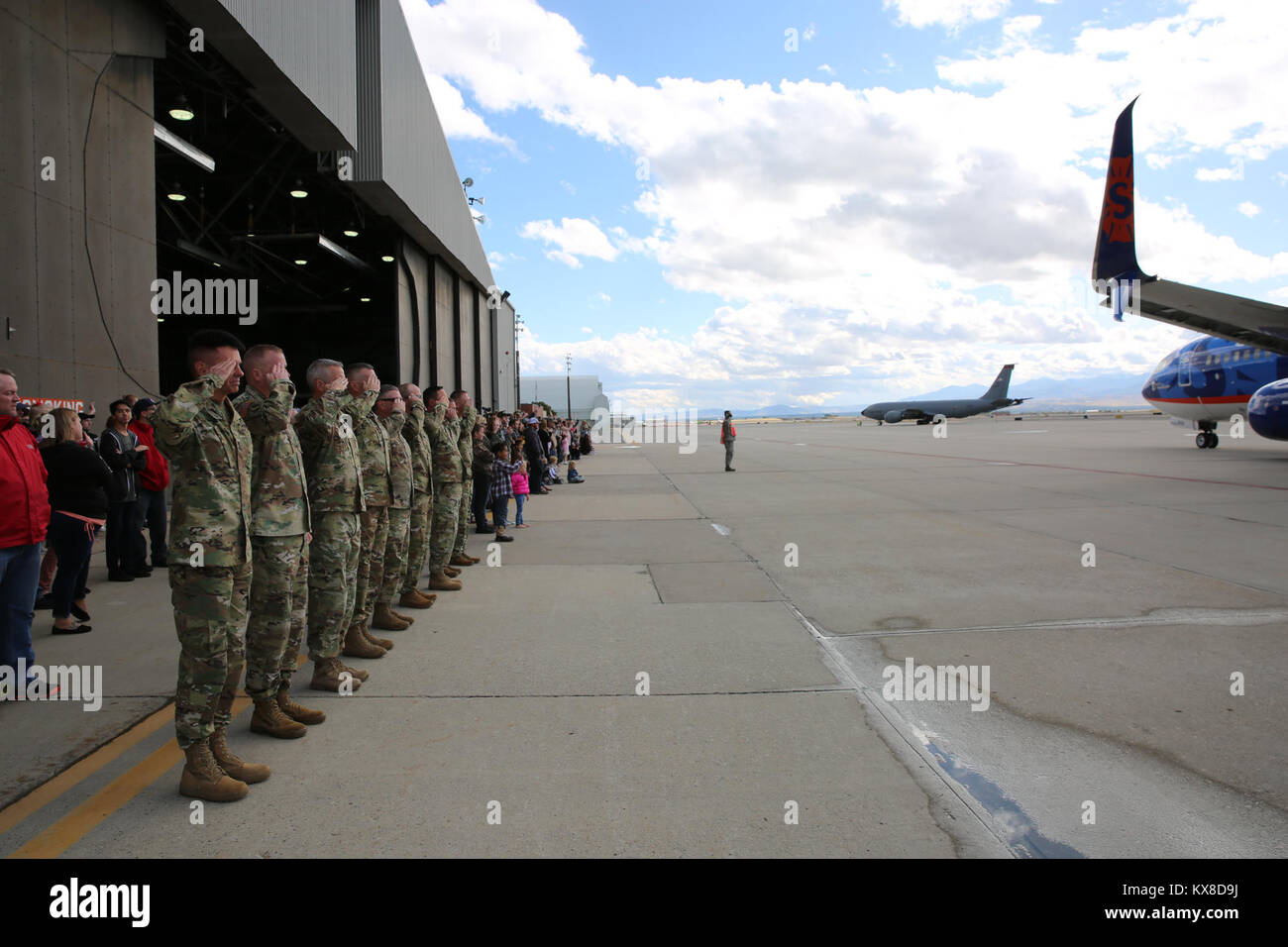US Army National Guard farewell to family and friends before leaving ...