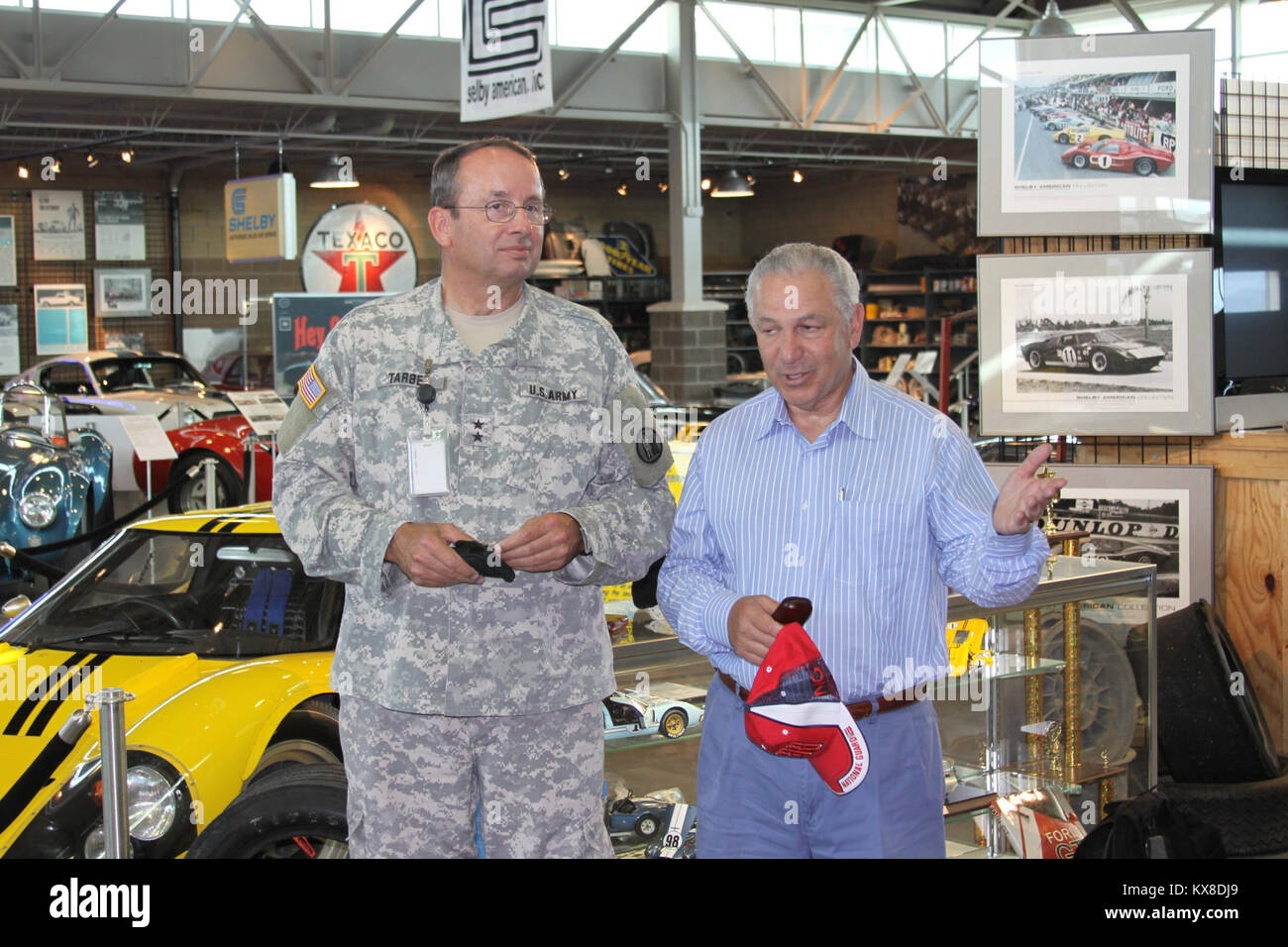 US Army National Guard military training and education. Practicing ...