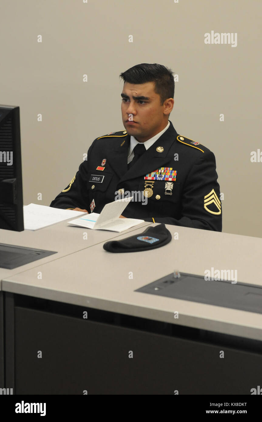 US Army National Guard military training and education. Practicing ...