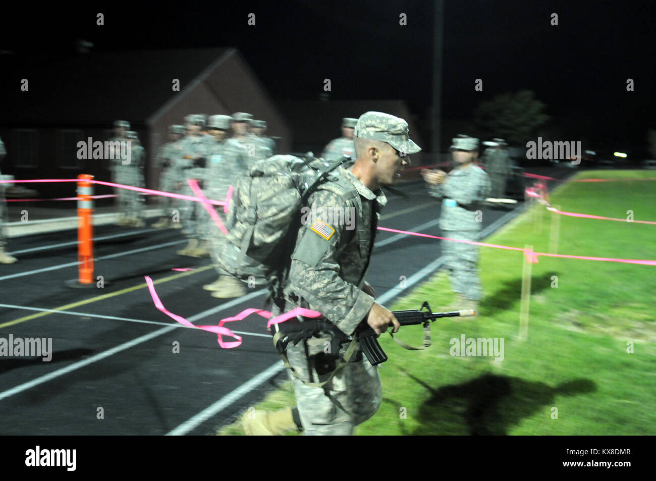 US Army National Guard military training and education. Practicing ...