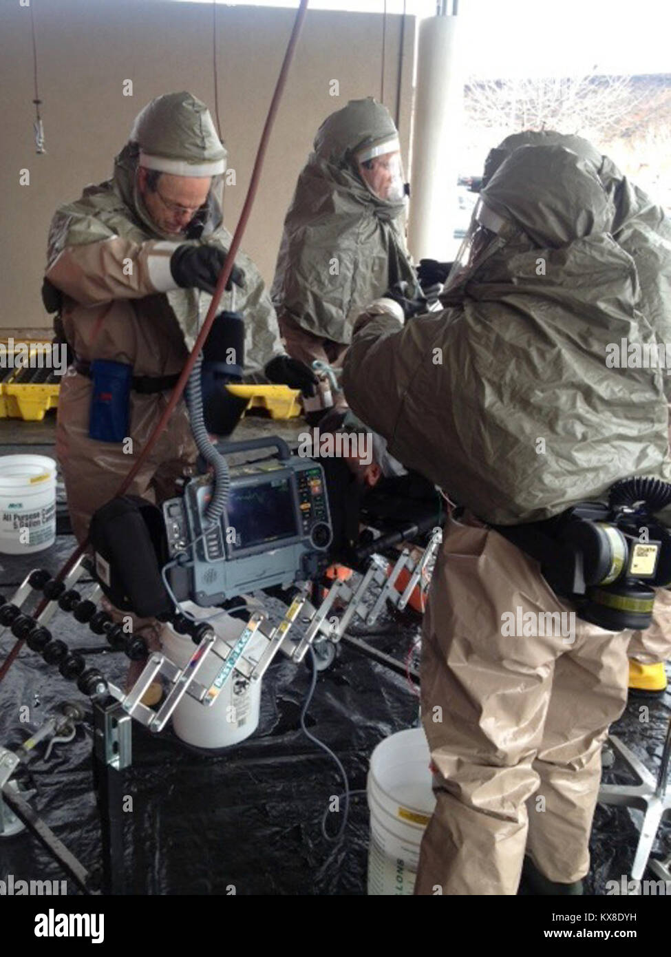 US Army National Guard NBC decontamination Stock Photo - Alamy