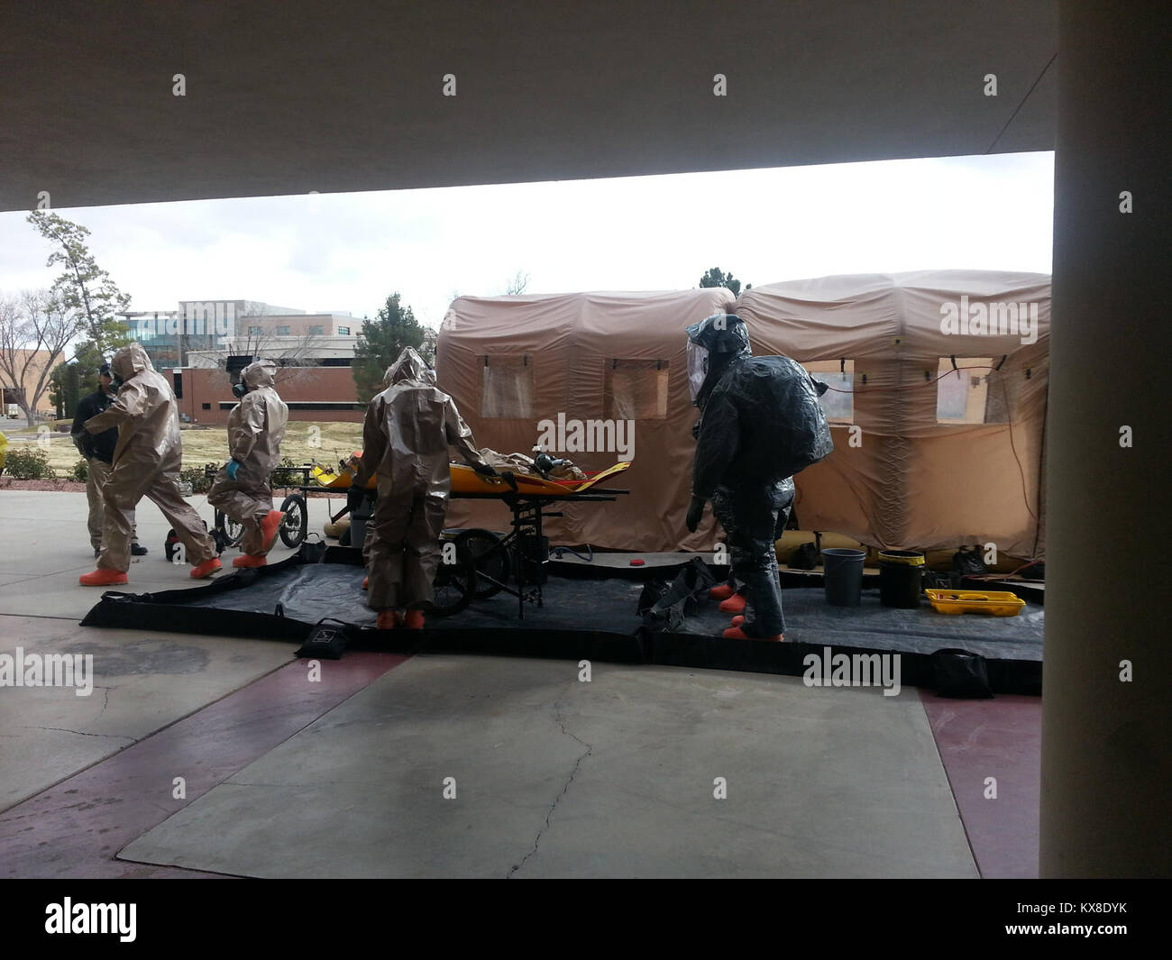 US Army National Guard NBC decontamination Stock Photo - Alamy