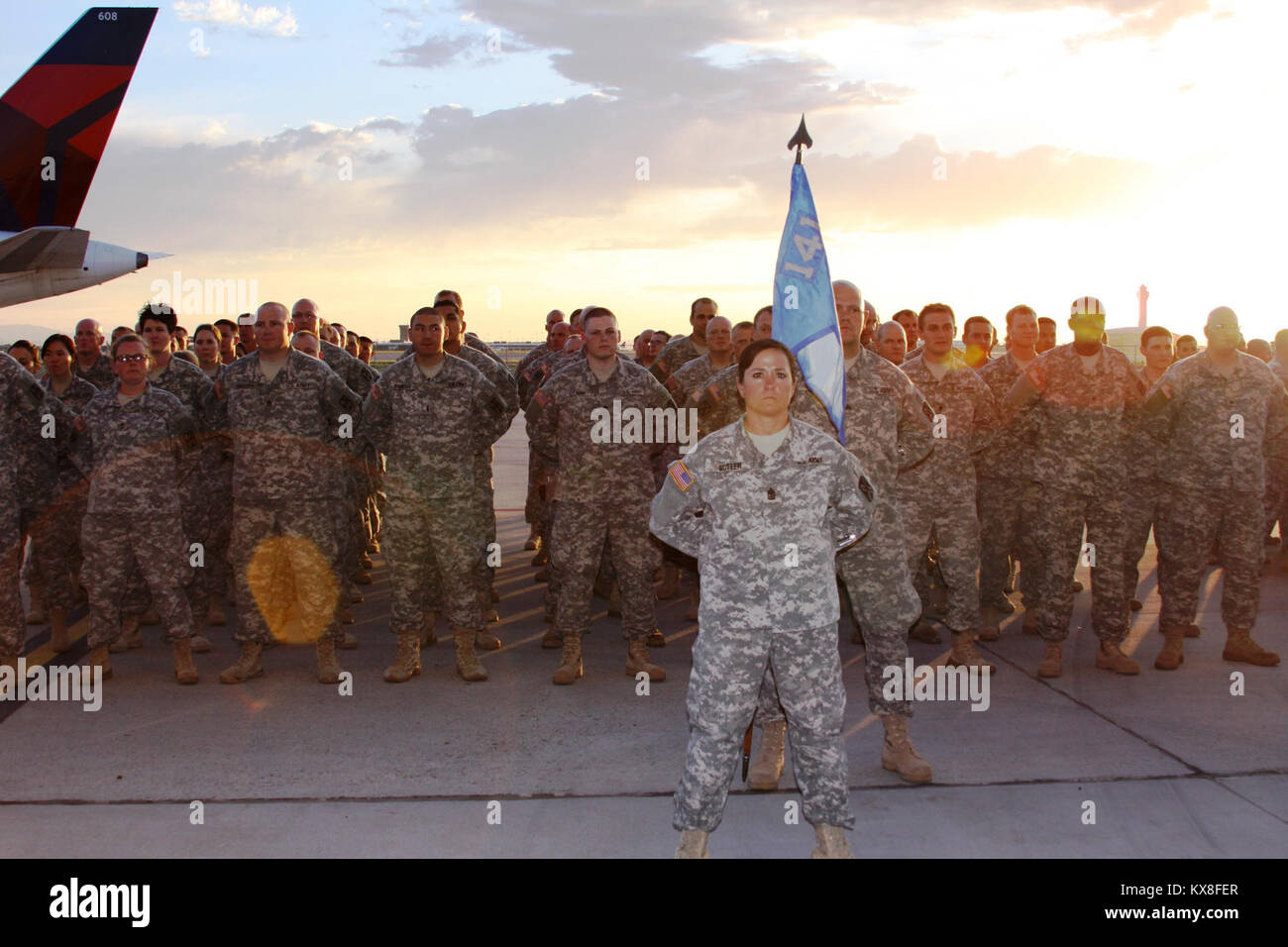 US army soldiers farewell before leaving for deployment Stock Photo - Alamy