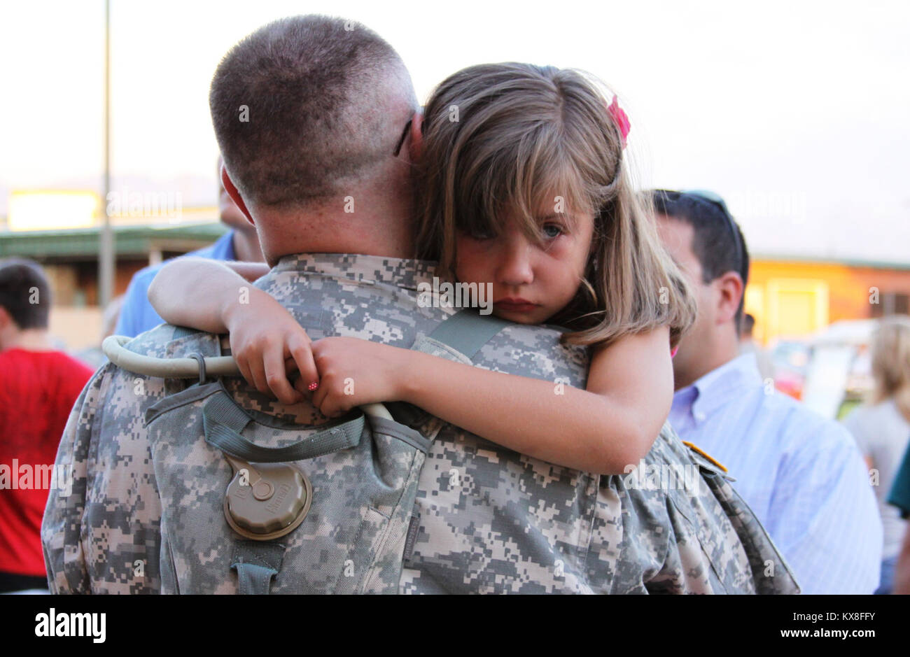 US army soldiers farewell before leaving for deployment Stock Photo - Alamy