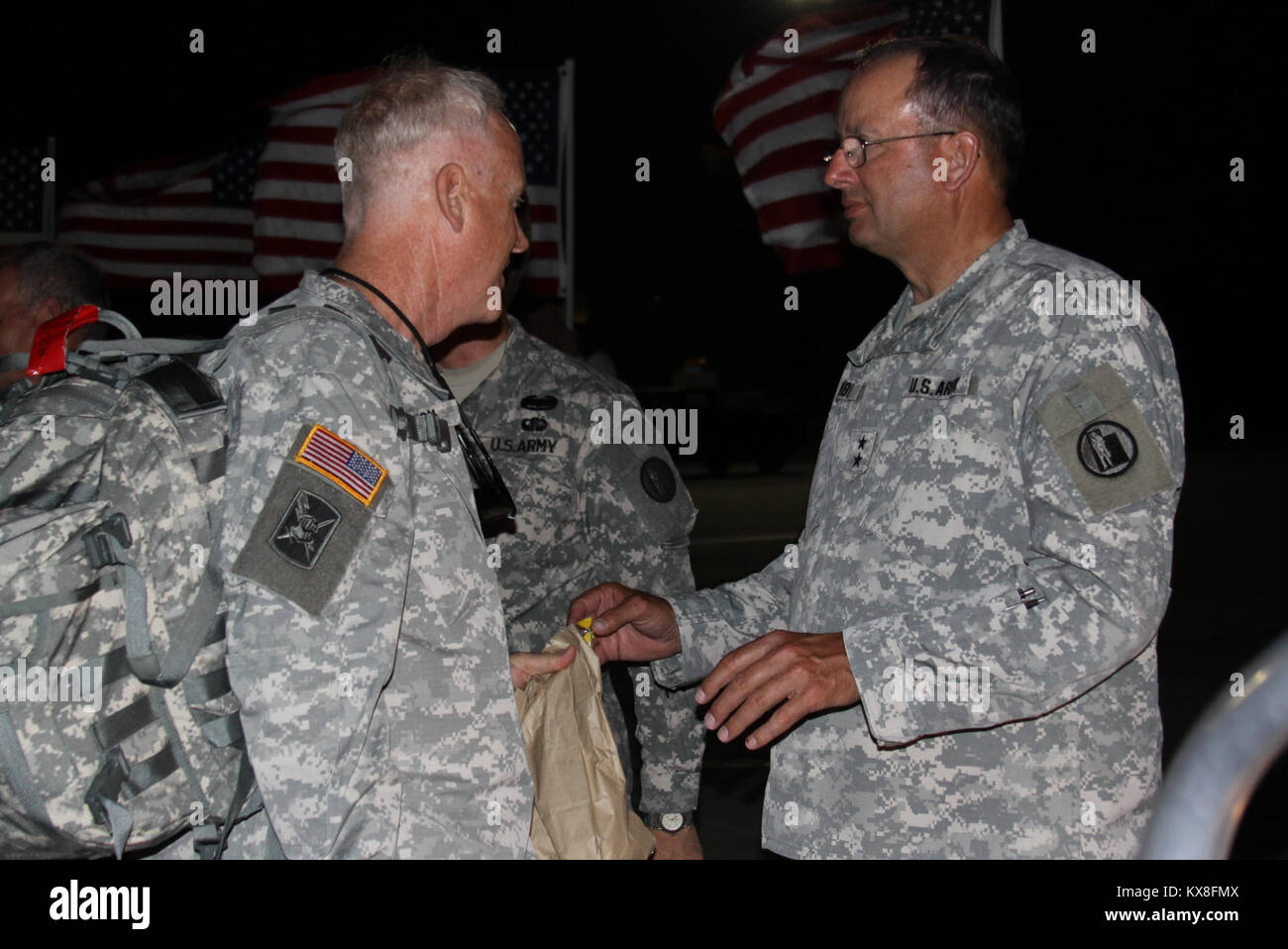 US army farewell before leaving for deployment Stock Photo - Alamy