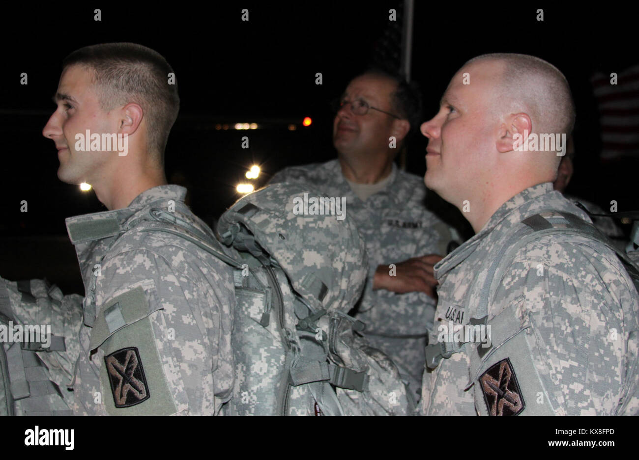 US army farewell before leaving for deployment Stock Photo - Alamy