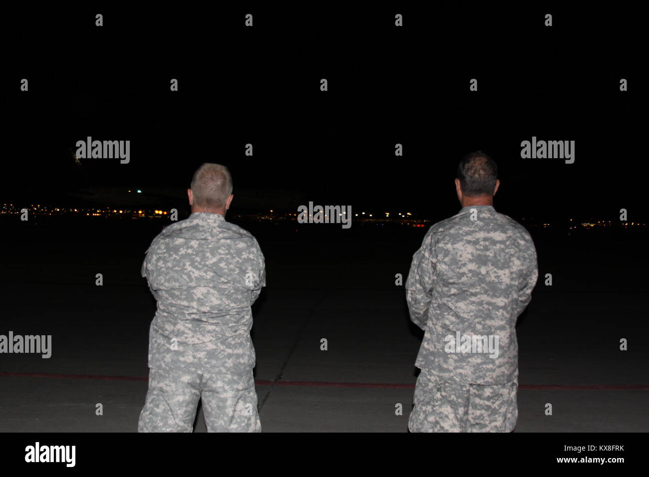 US army farewell before leaving for deployment Stock Photo - Alamy