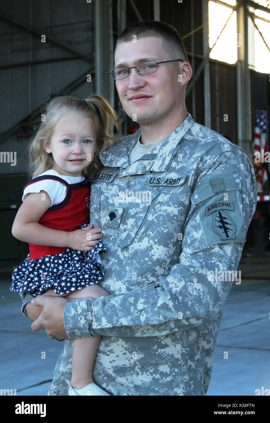 US army family fun day Stock Photo - Alamy