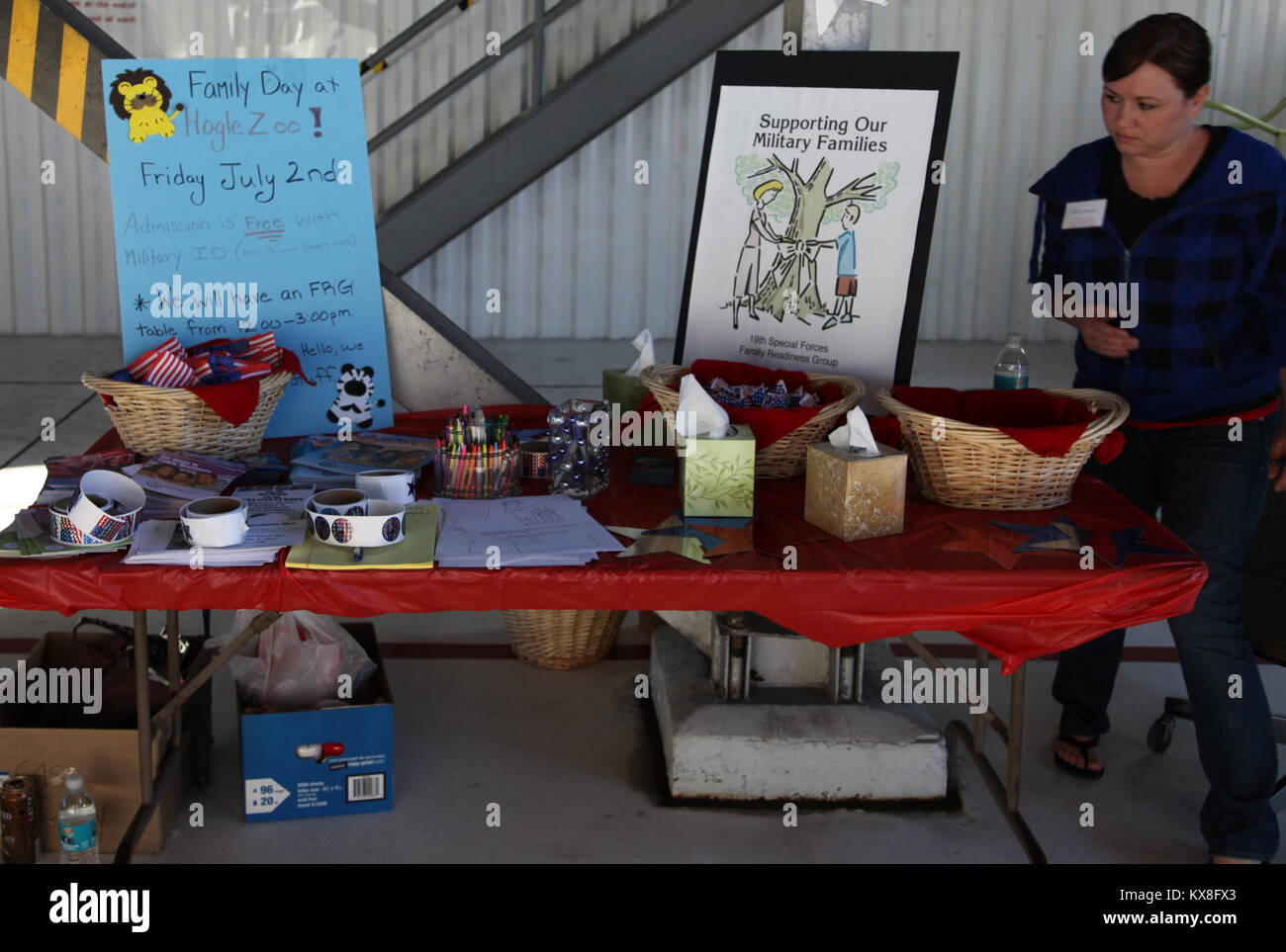 US army family fun day Stock Photo - Alamy