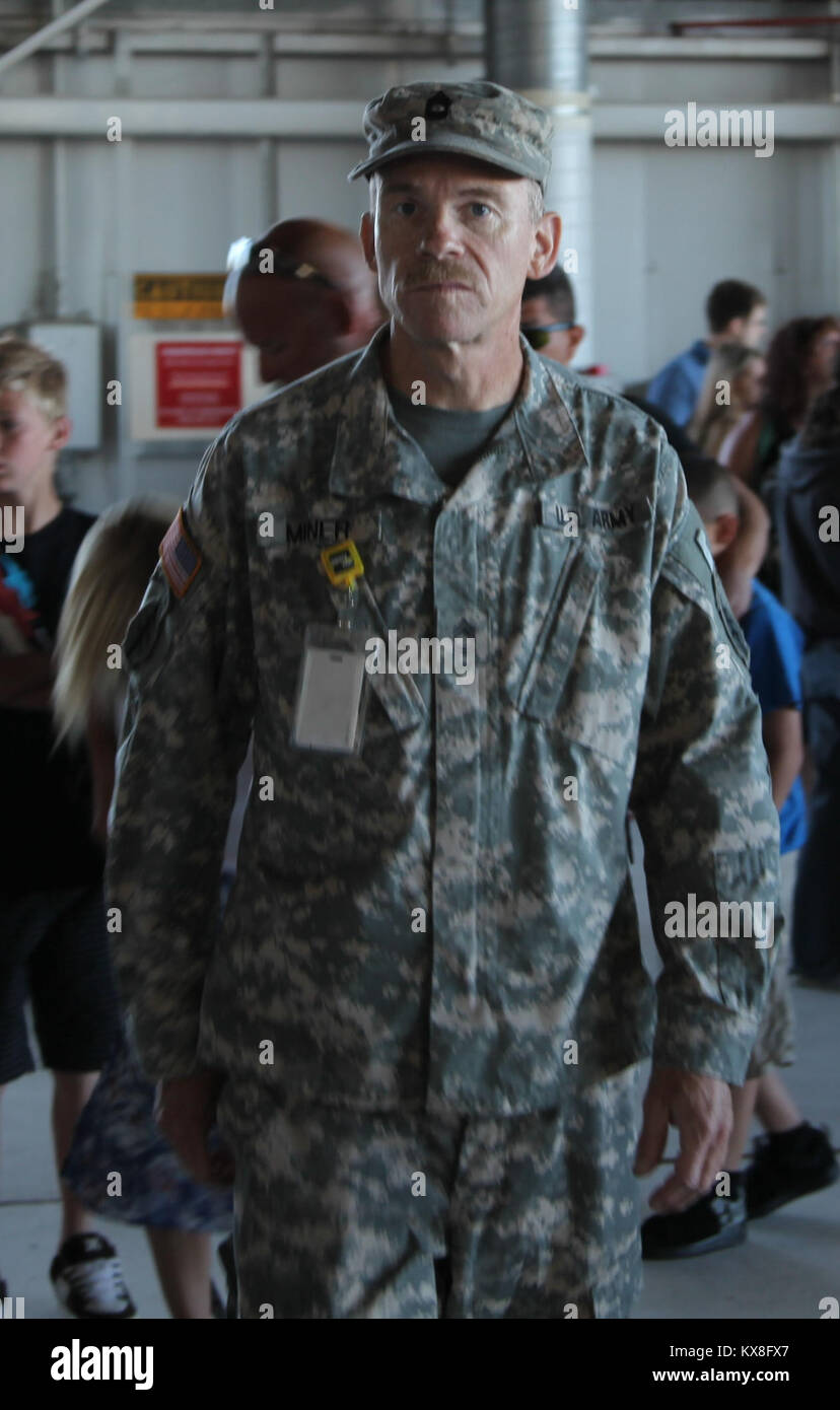 US army family fun day Stock Photo - Alamy