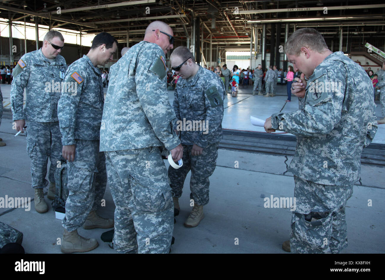 US army family fun day Stock Photo - Alamy