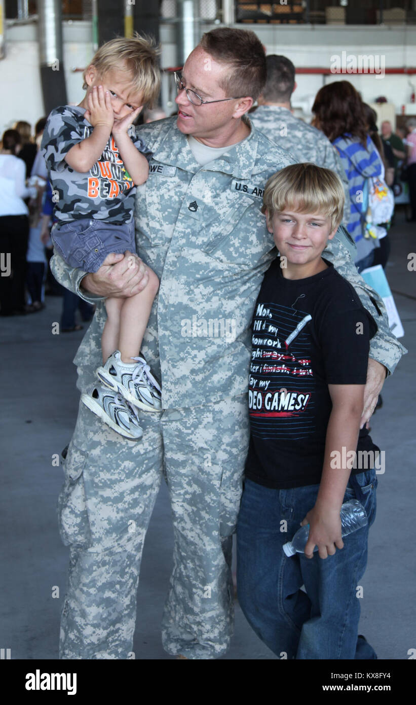 US army family fun day Stock Photo - Alamy