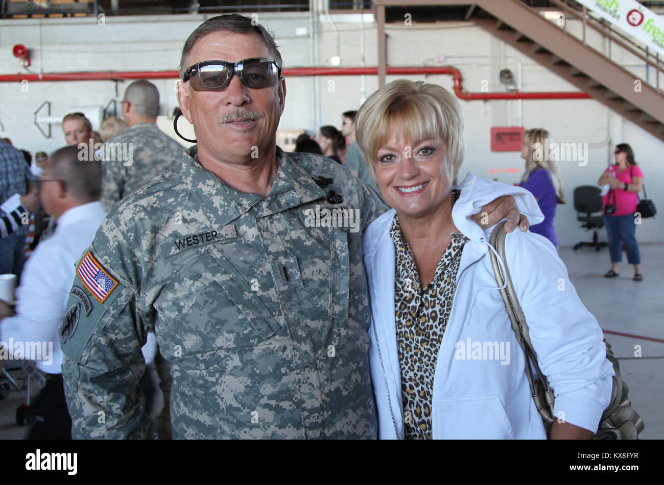 US army family fun day Stock Photo - Alamy