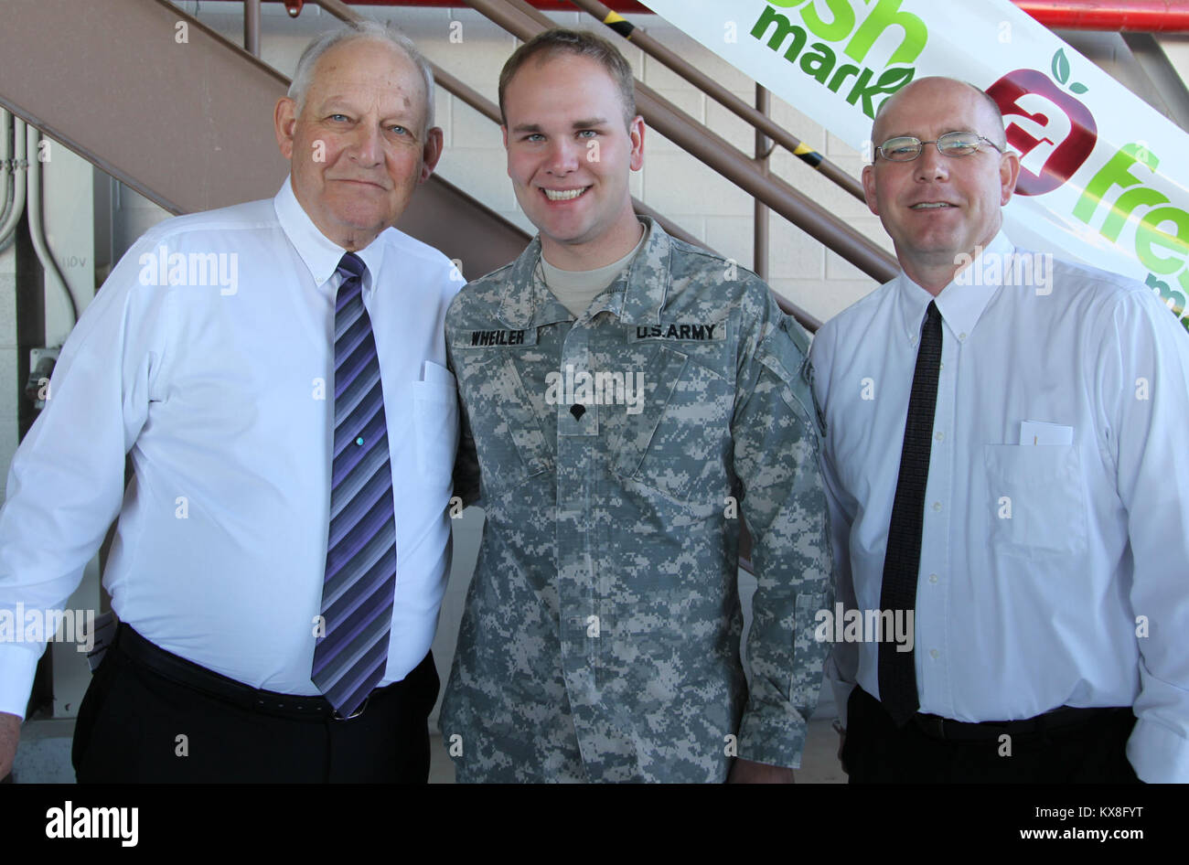 US army family fun day Stock Photo - Alamy