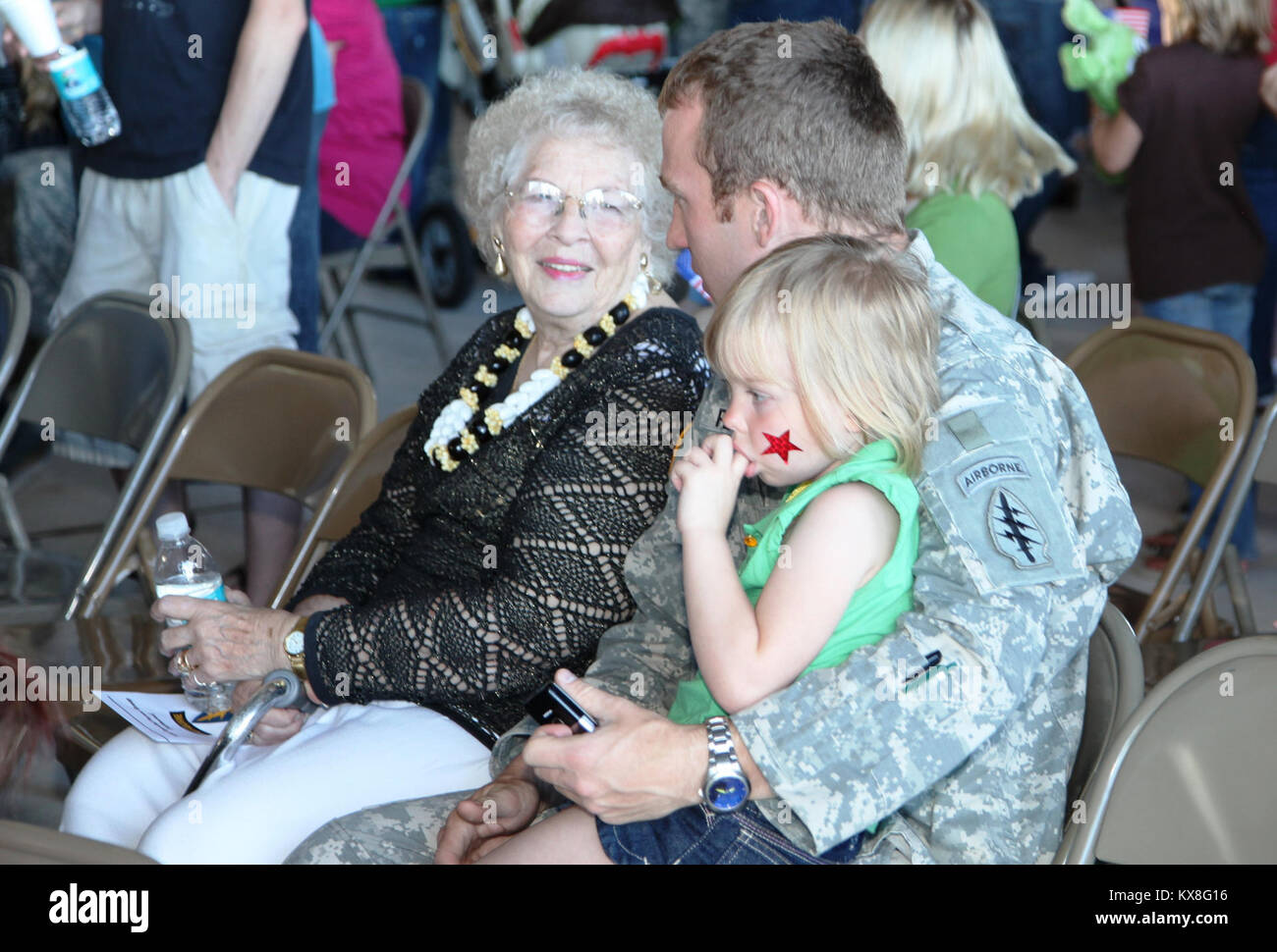 US army soldiers deployment departure, goodbye from friends and family ...