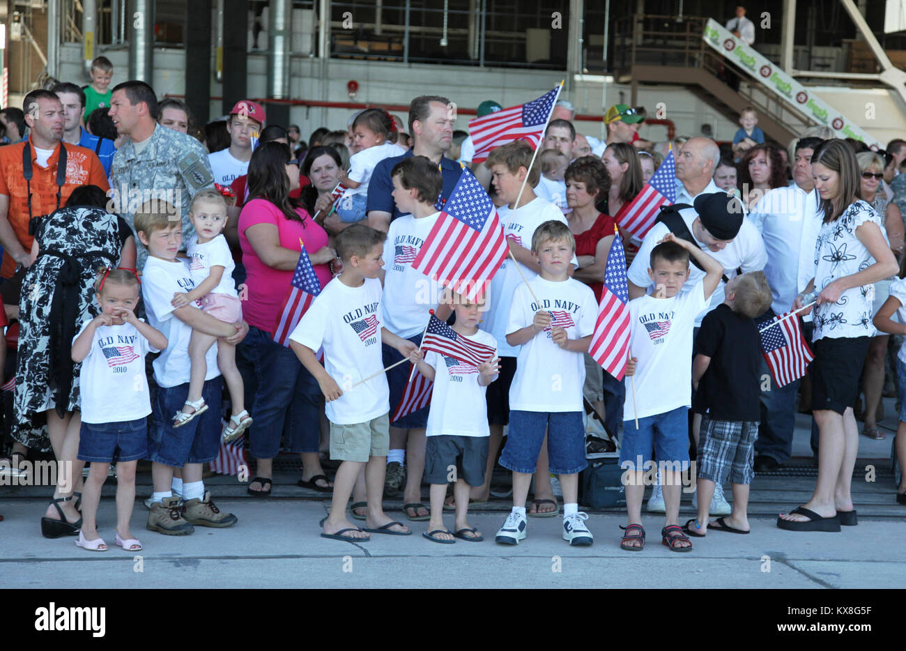 US army soldiers deployment departure, goodbye from friends and family ...