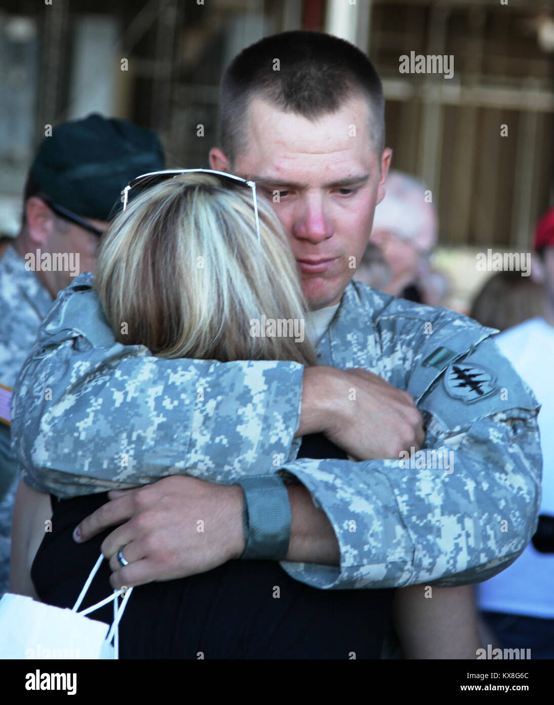 US army soldiers deployment departure, goodbye from friends and family ...