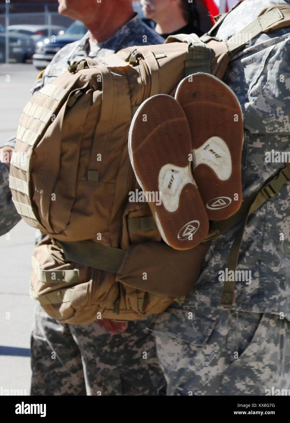 US army soldiers departure at airfield Stock Photo - Alamy