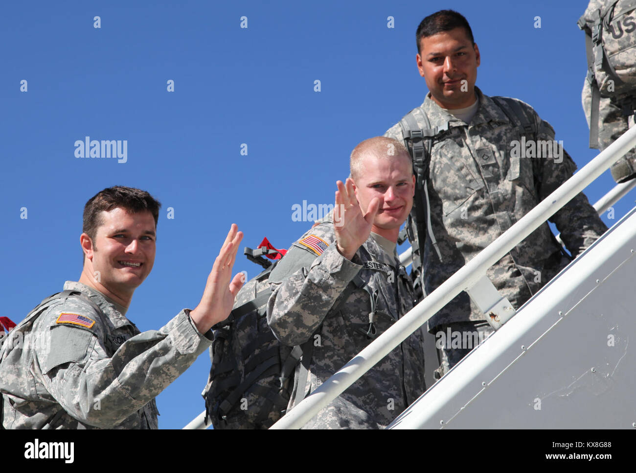 US army soldiers departure at airfield Stock Photo - Alamy