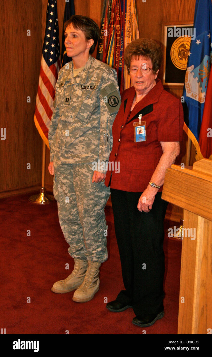 Captain DeAnne Trauba promoted to major. 6-29-10 Stock Photo - Alamy
