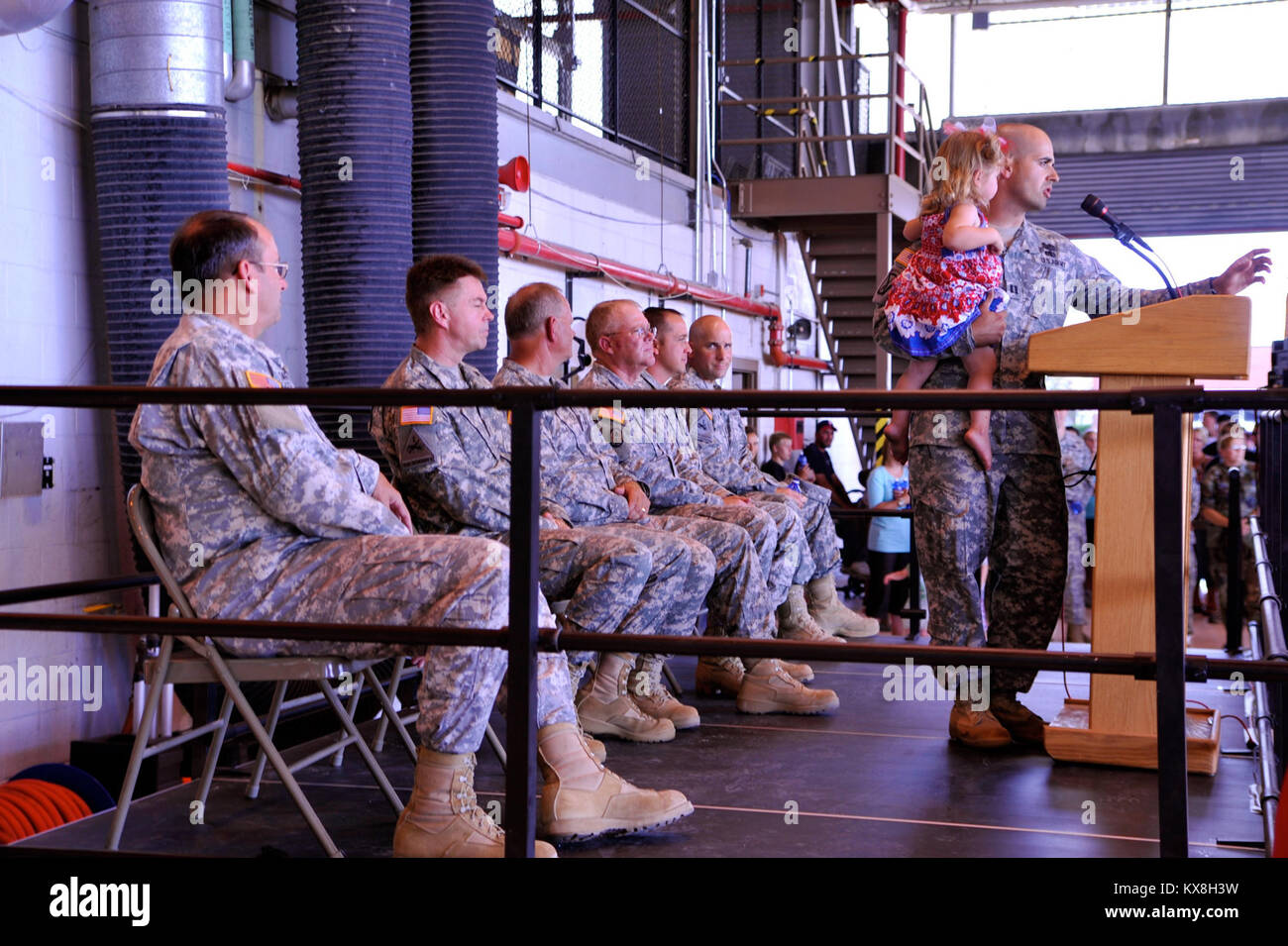 US military personel return home to families Stock Photo - Alamy