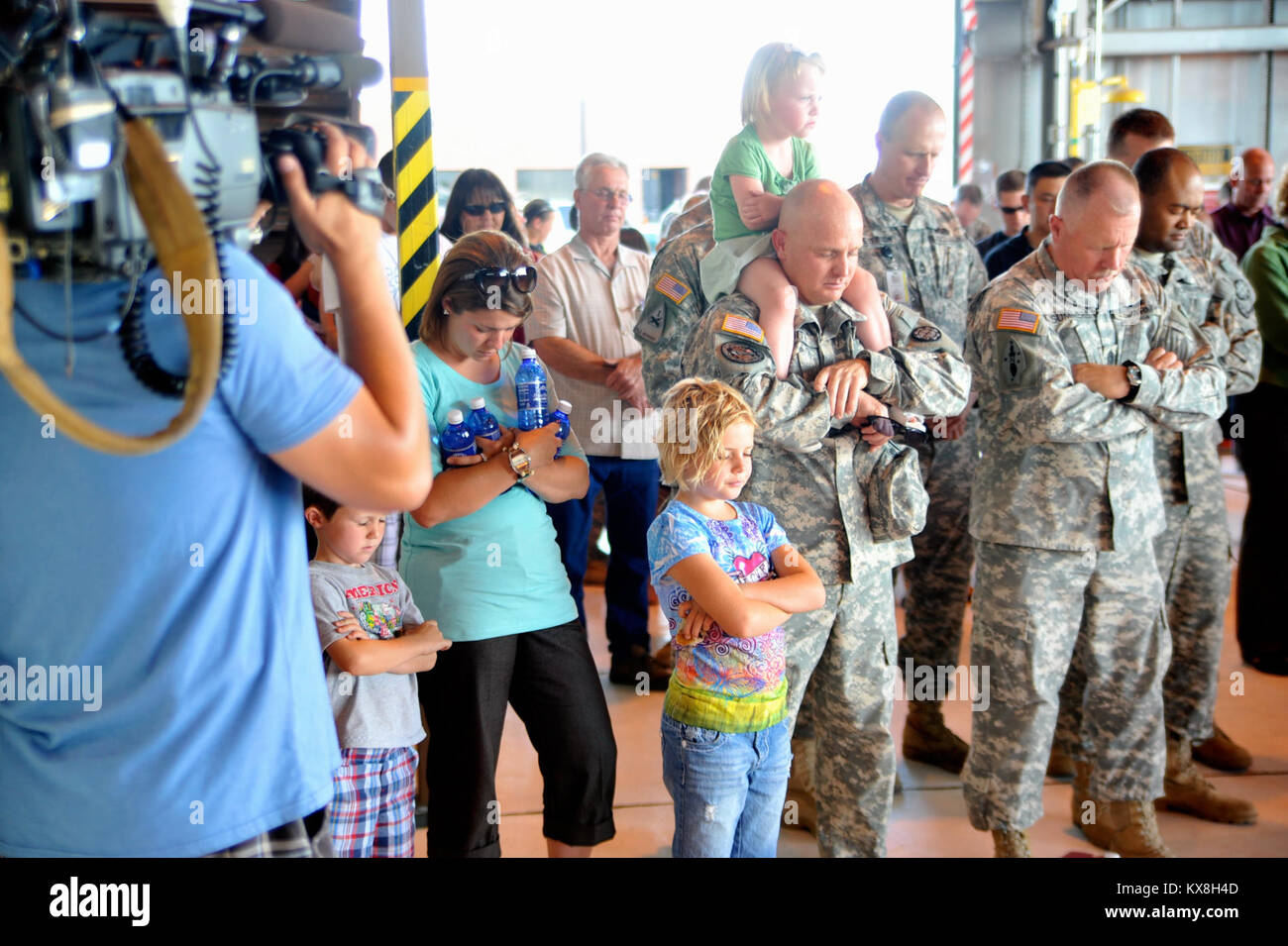 US military personel return home to families Stock Photo - Alamy