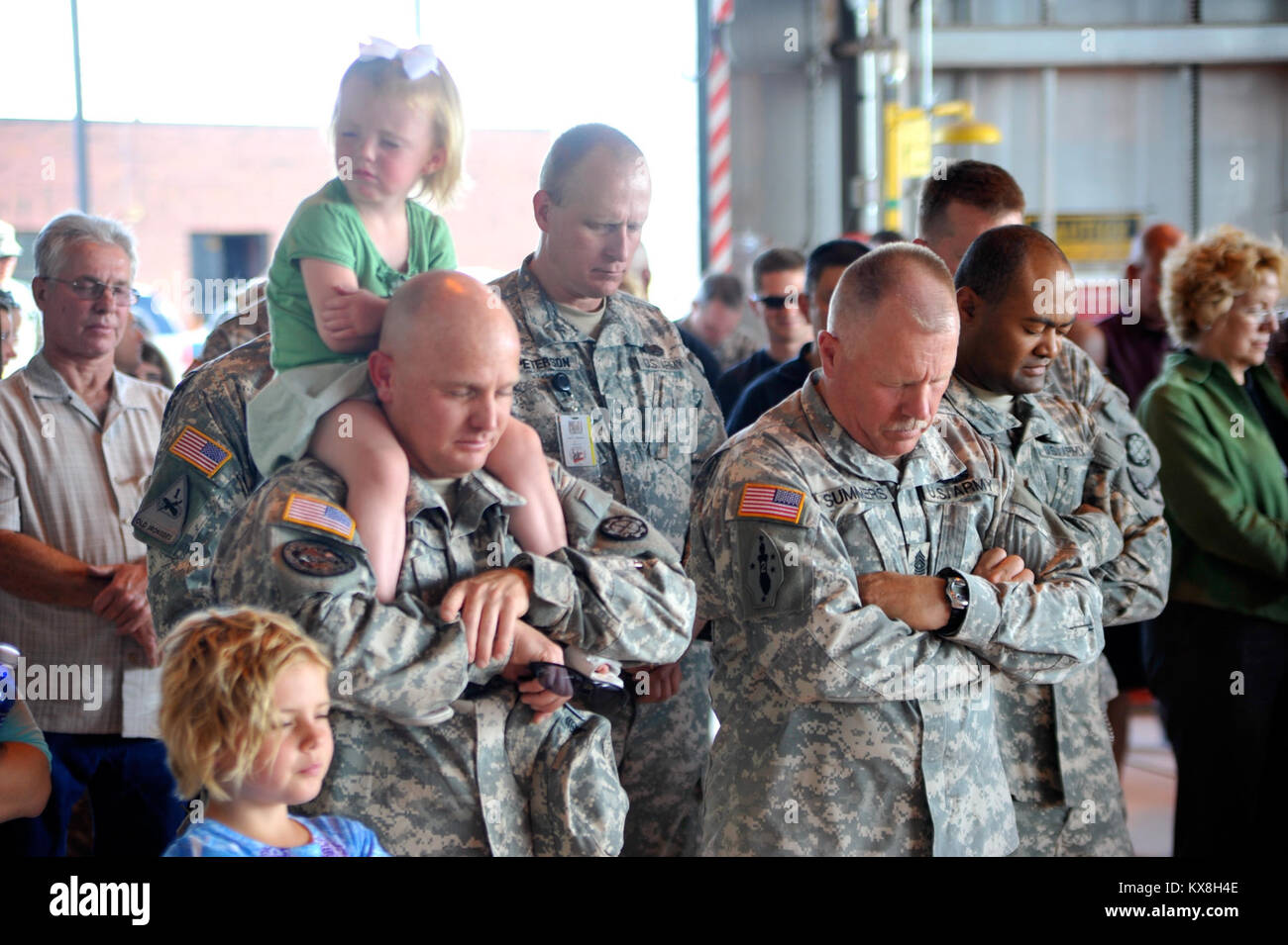 US military personel return home to families Stock Photo - Alamy
