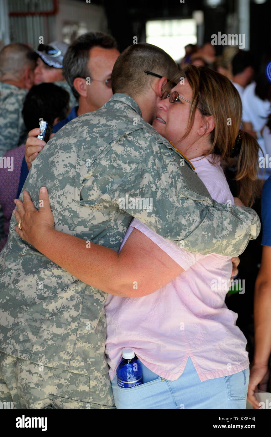 US military personel return home to families Stock Photo - Alamy