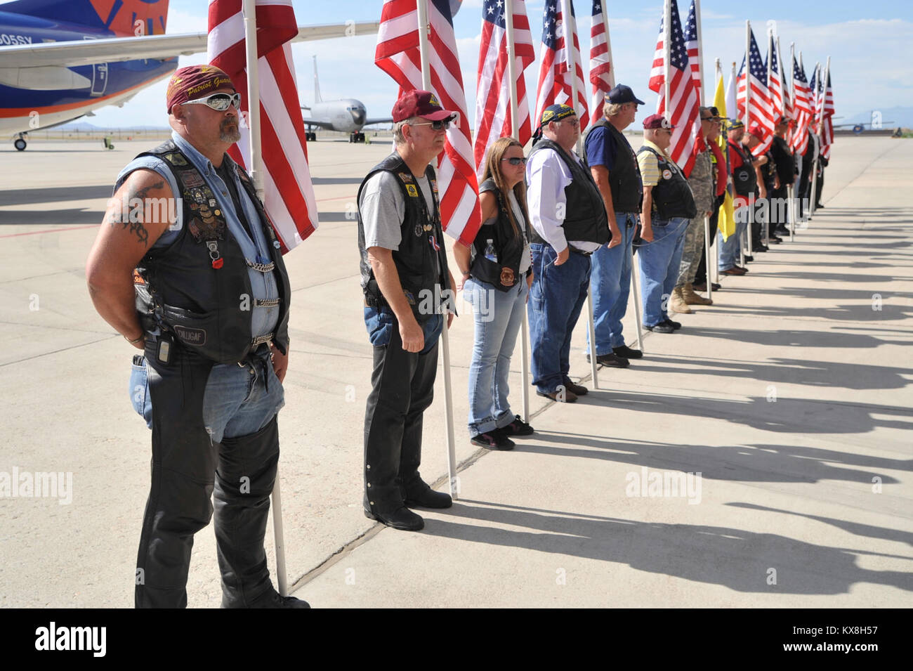 US military personel return home to families Stock Photo - Alamy