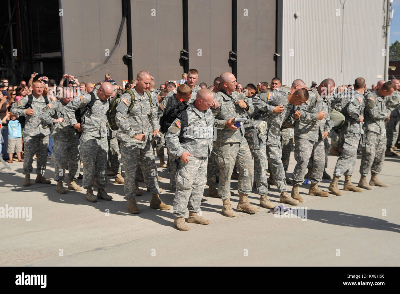 US military personel return home to families Stock Photo - Alamy