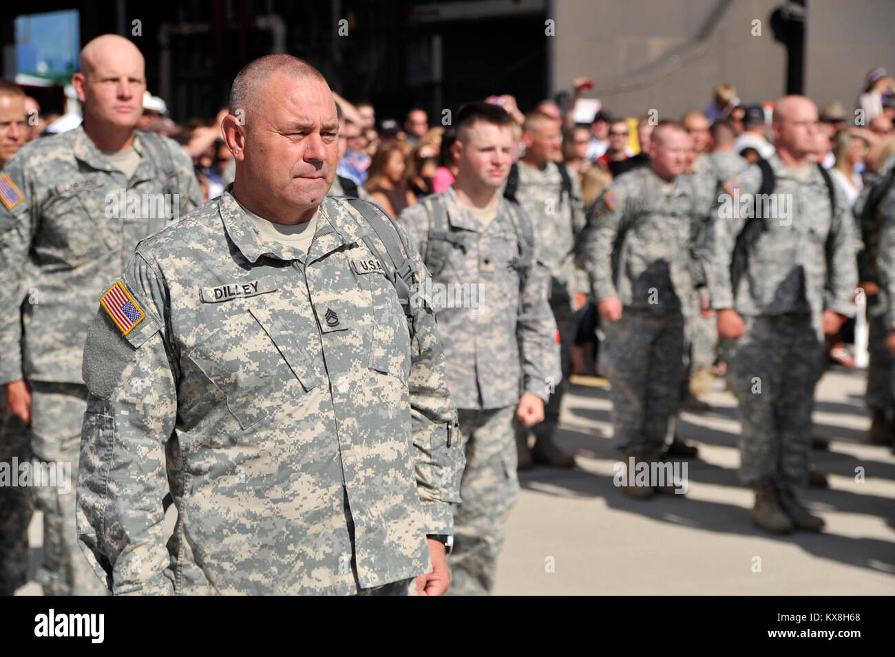 US military personel return home to families Stock Photo - Alamy