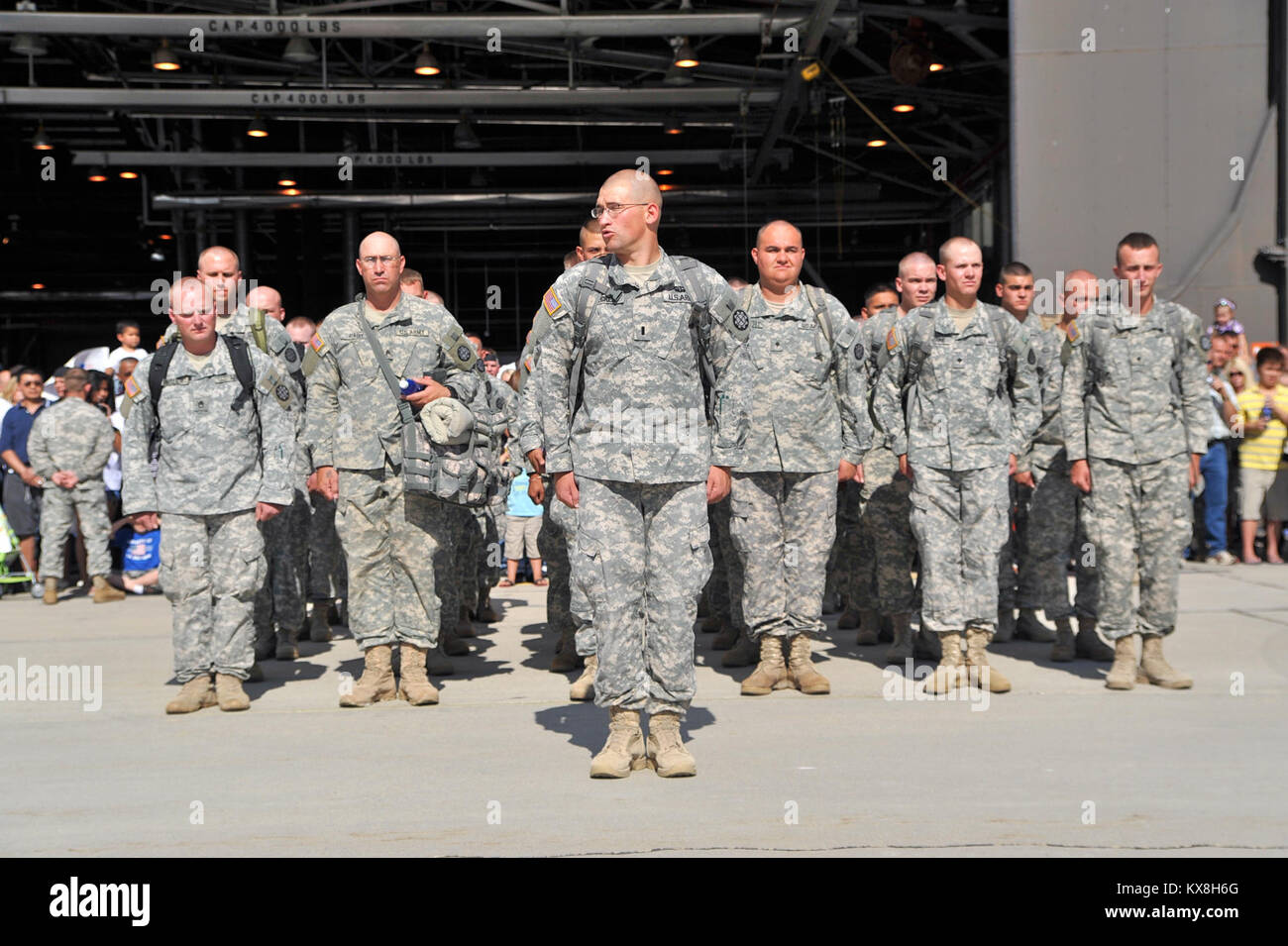 US military personel return home to families Stock Photo - Alamy