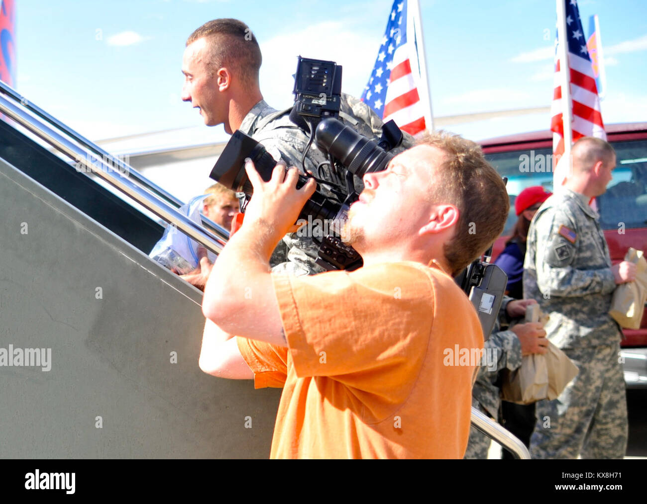 US military personel return home to families Stock Photo - Alamy
