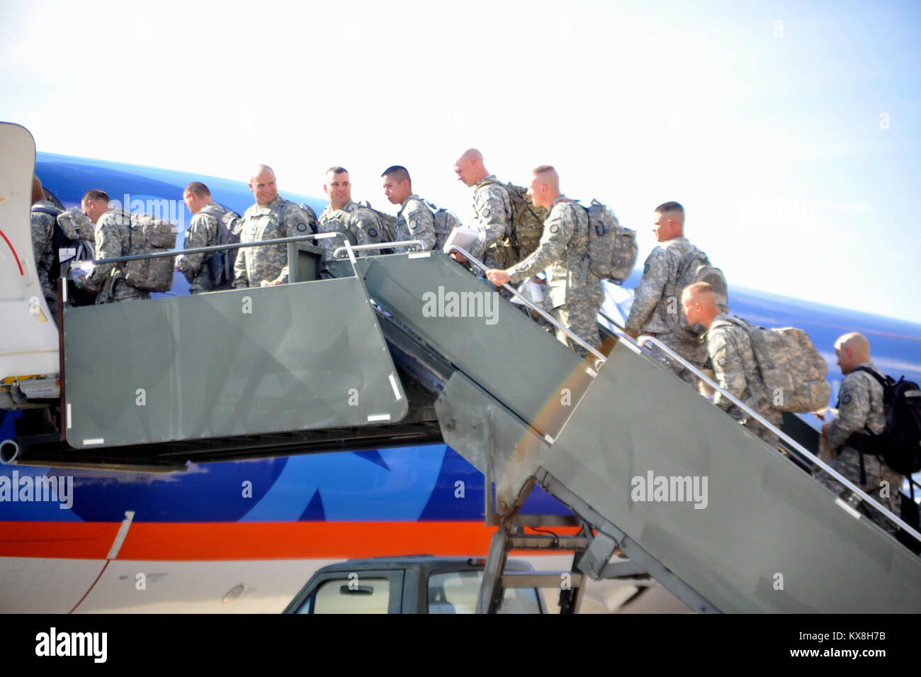 US military personel return home to families Stock Photo - Alamy