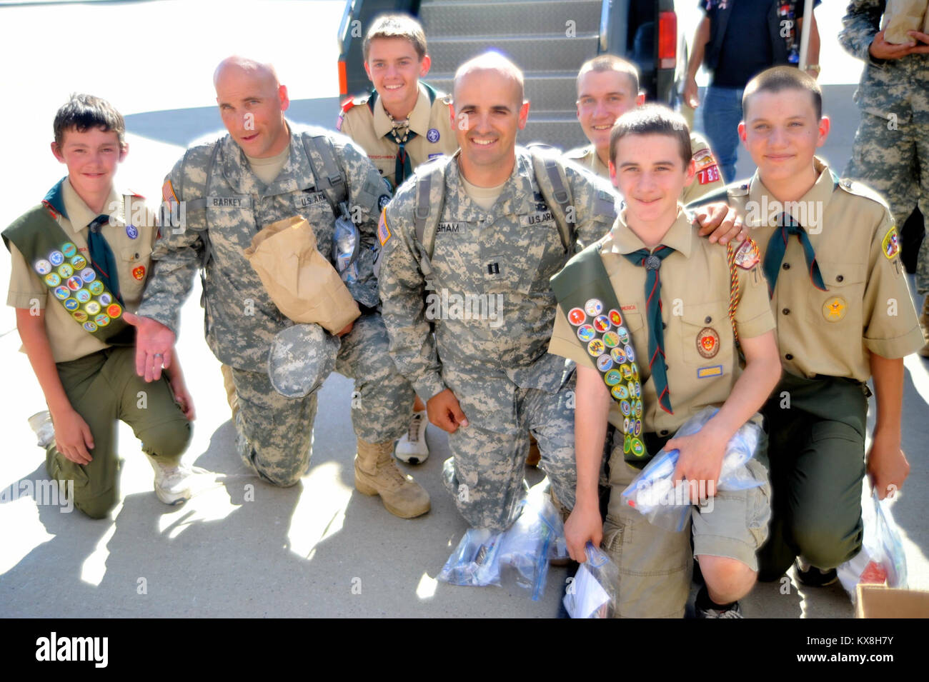 US military personel return home to families Stock Photo - Alamy