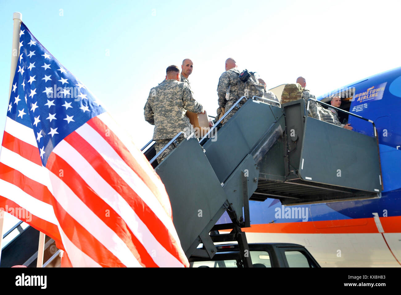 US military personel return home to families Stock Photo - Alamy