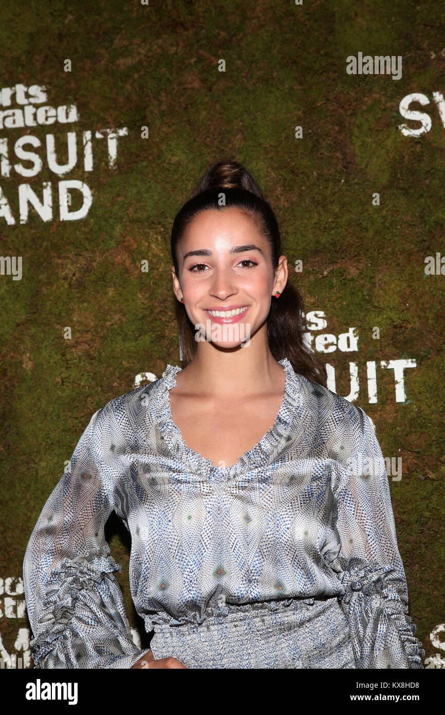 Sports Illustrated Models Bungalow Party Held at the W Hotel South ...