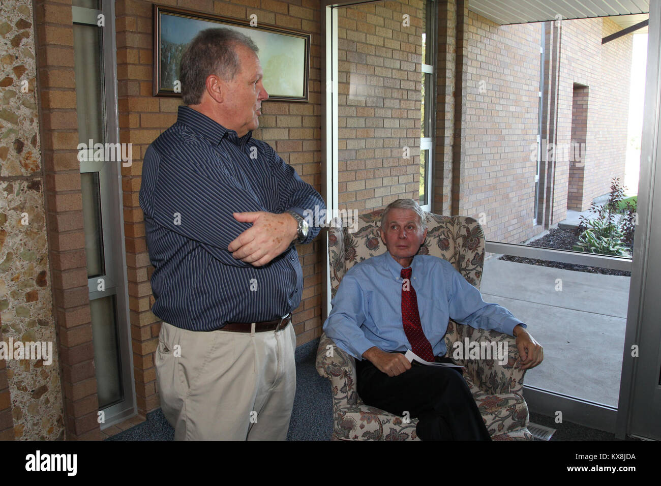 US military families remembrance at funeral Stock Photo - Alamy