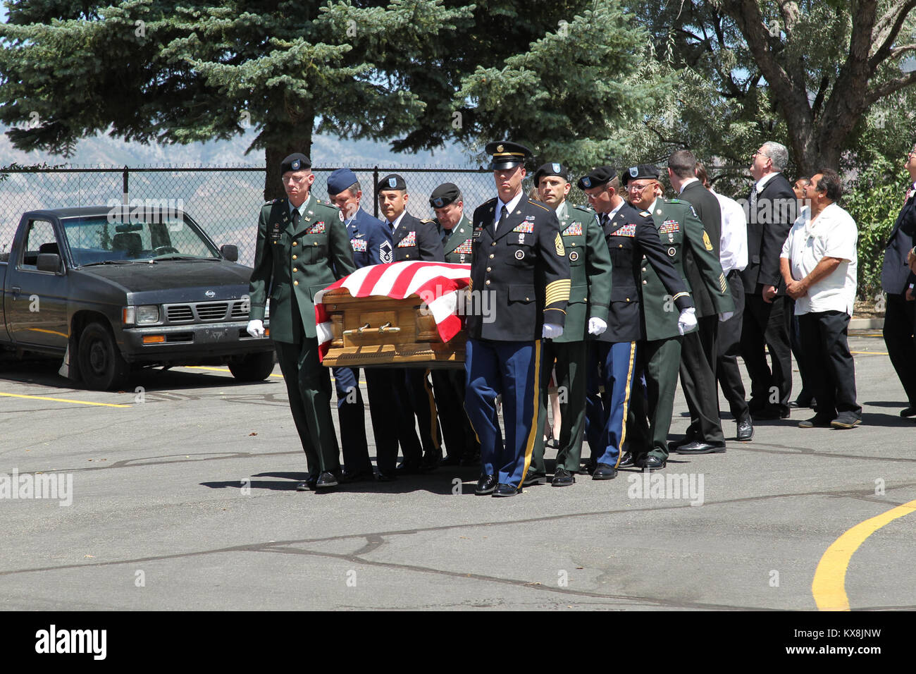 US military families remembrance at funeral Stock Photo - Alamy