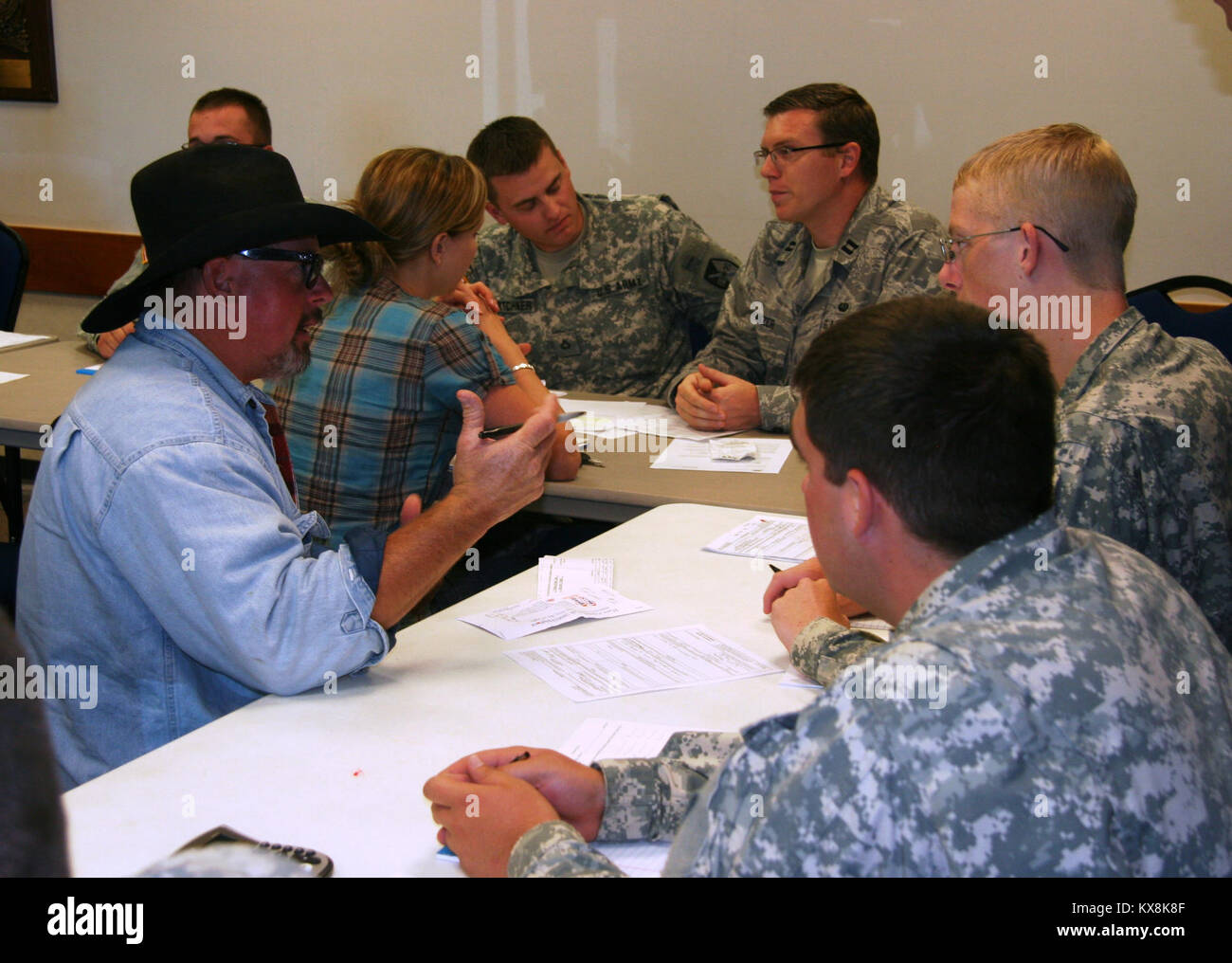 US military advising citizens Stock Photo - Alamy