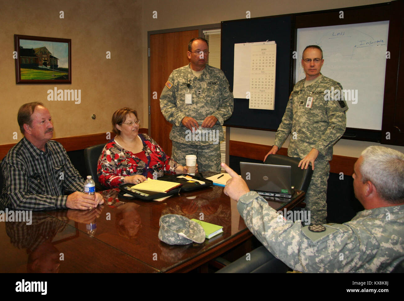US military advising citizens Stock Photo - Alamy