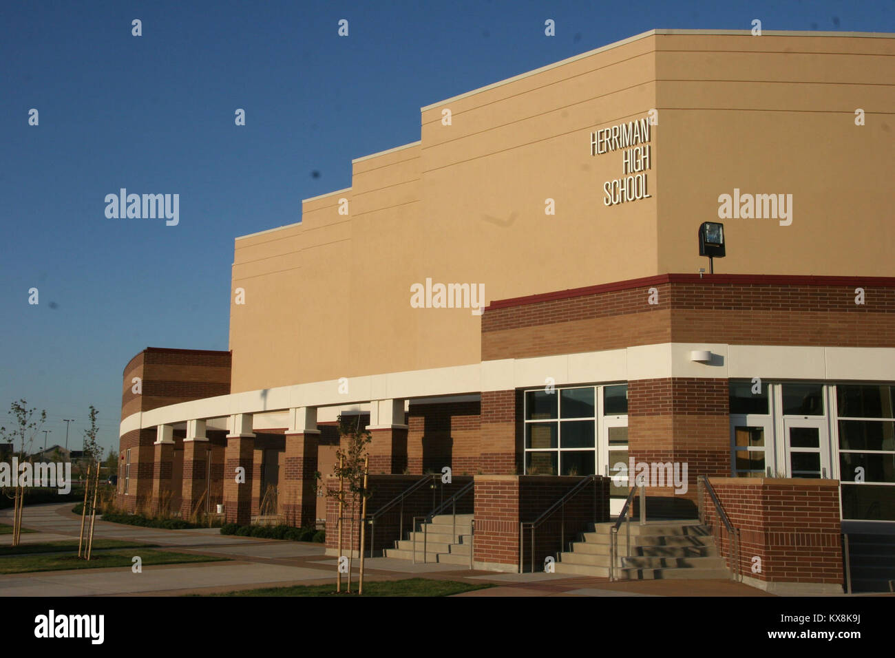US high school building Stock Photo - Alamy