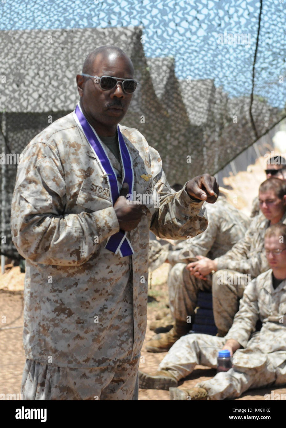 US military personel Stock Photo - Alamy