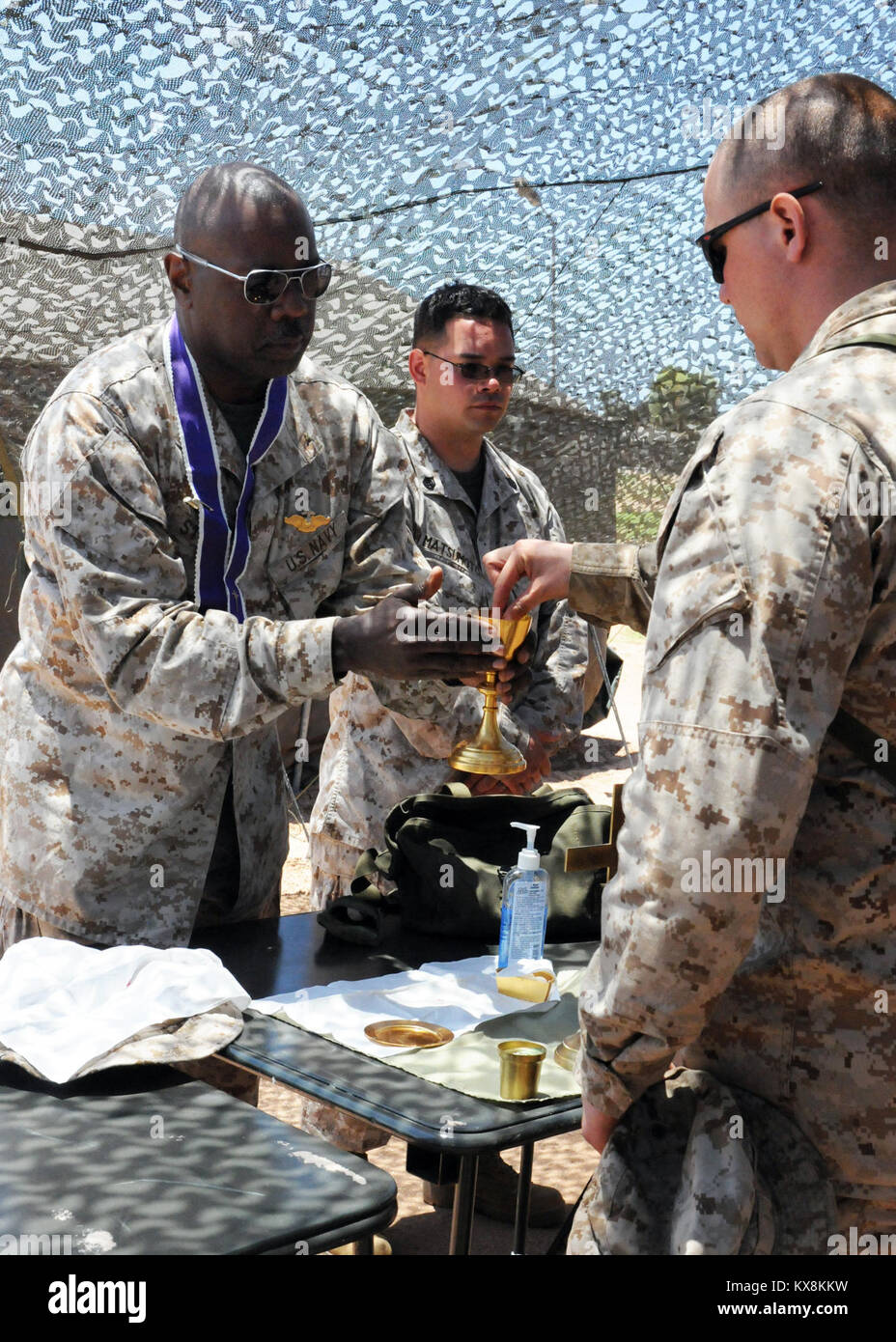 US military personel Stock Photo - Alamy