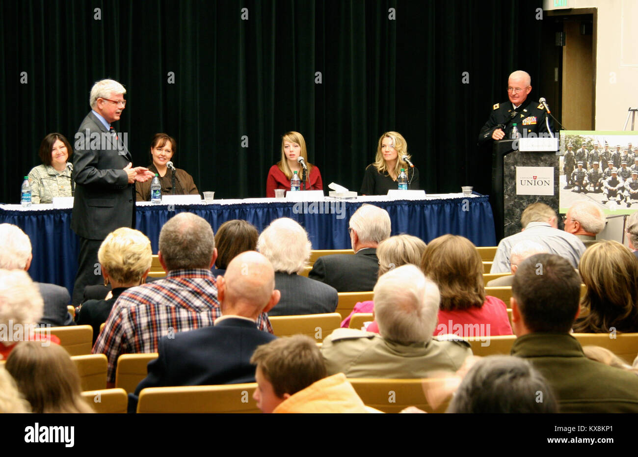 US military personel Stock Photo - Alamy