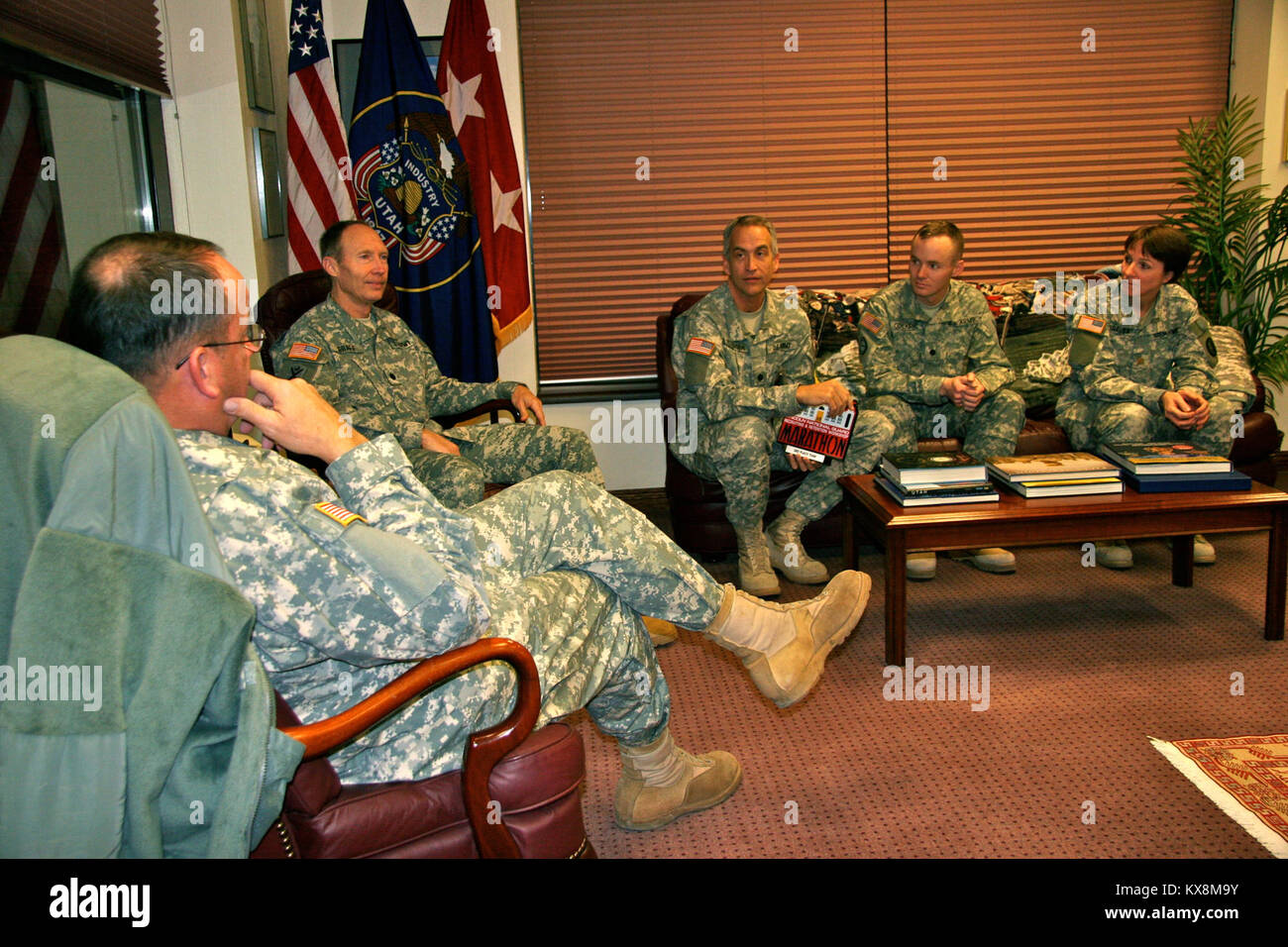US army award ceremony Stock Photo - Alamy