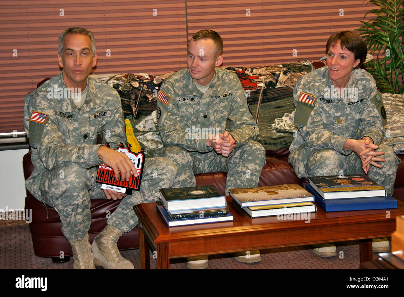 US army award ceremony Stock Photo - Alamy
