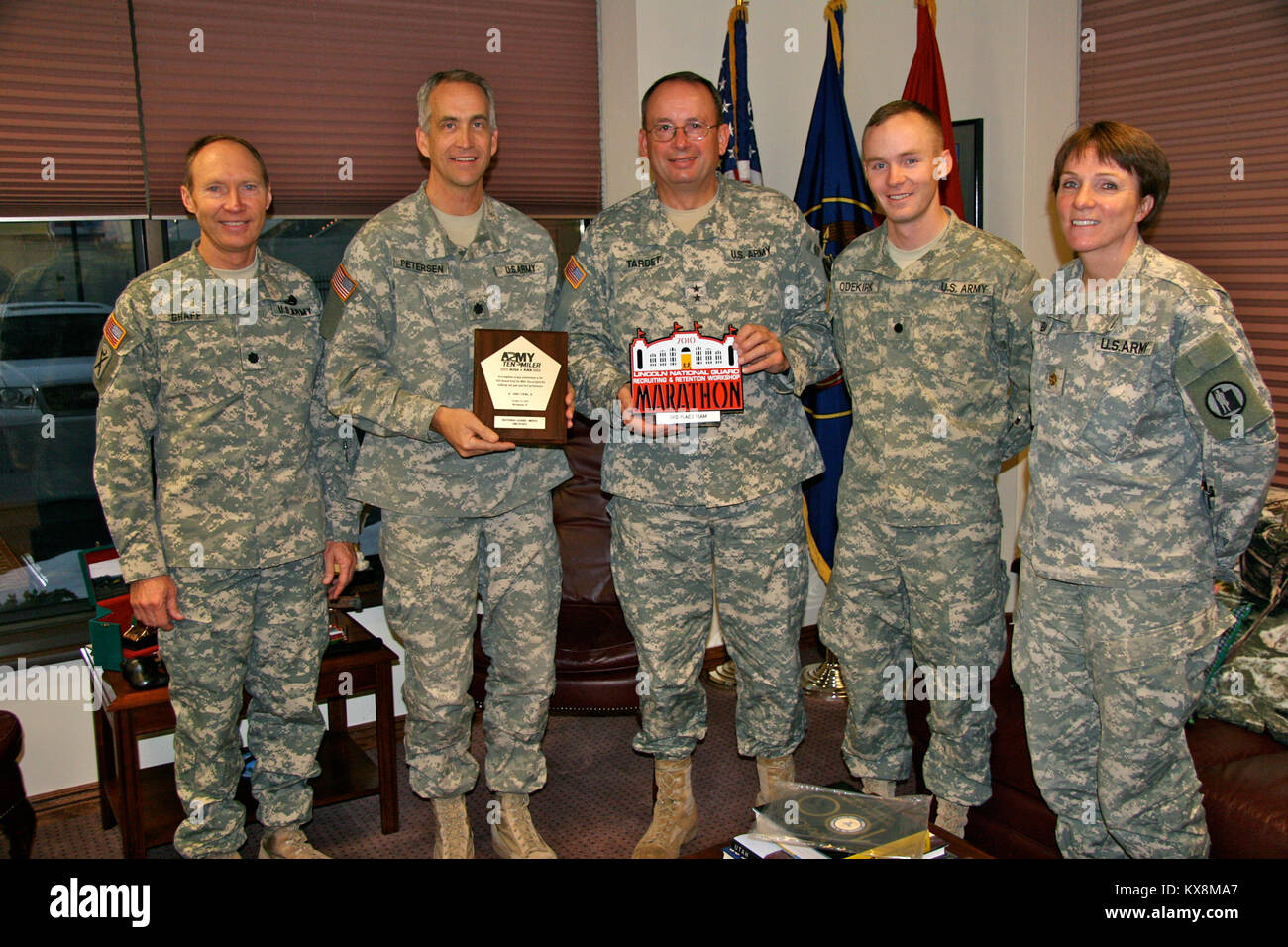 US army award ceremony Stock Photo - Alamy