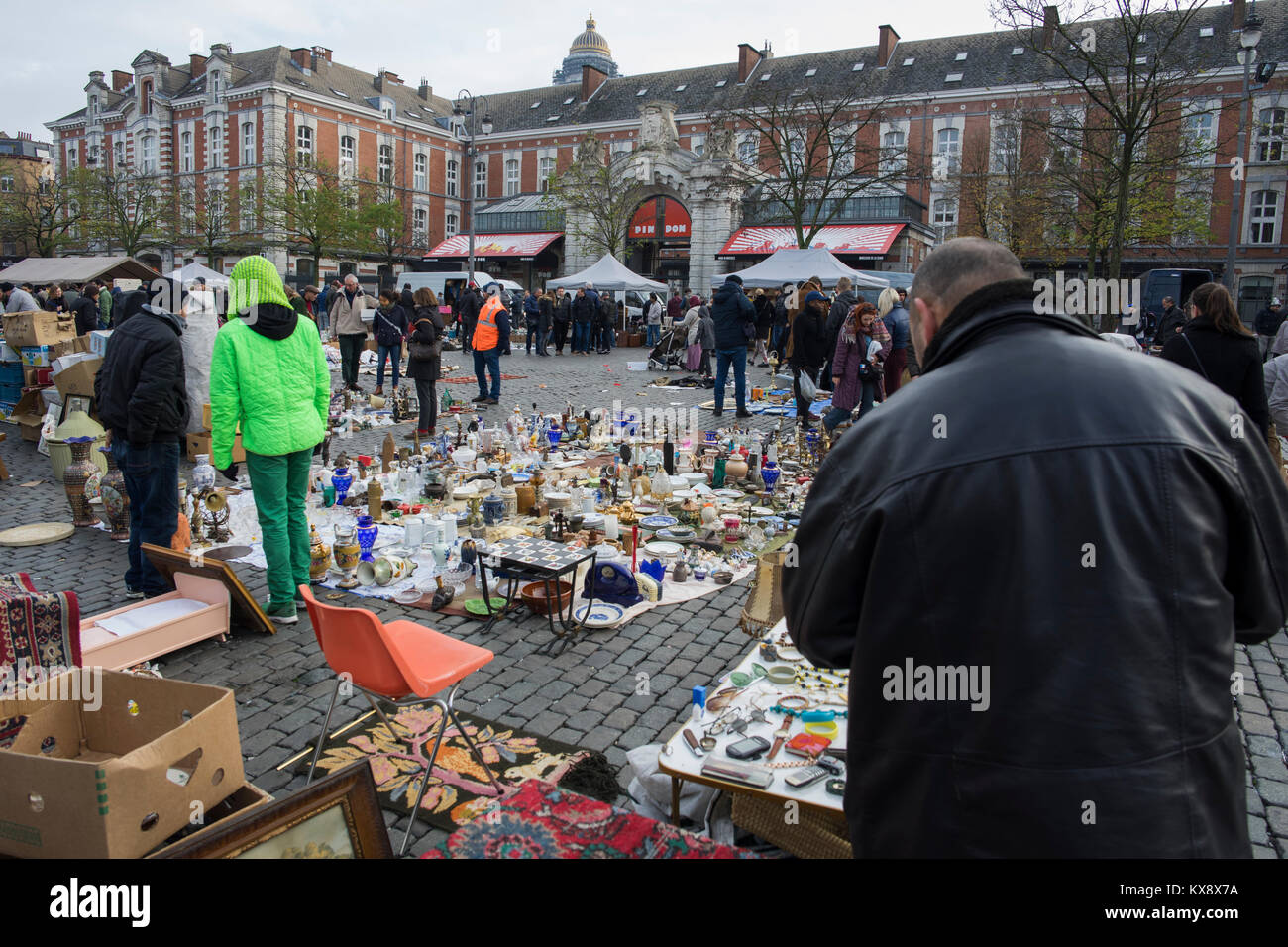 Brussels / Belgium - November 25th 2017: The Marolles Flea market in ...